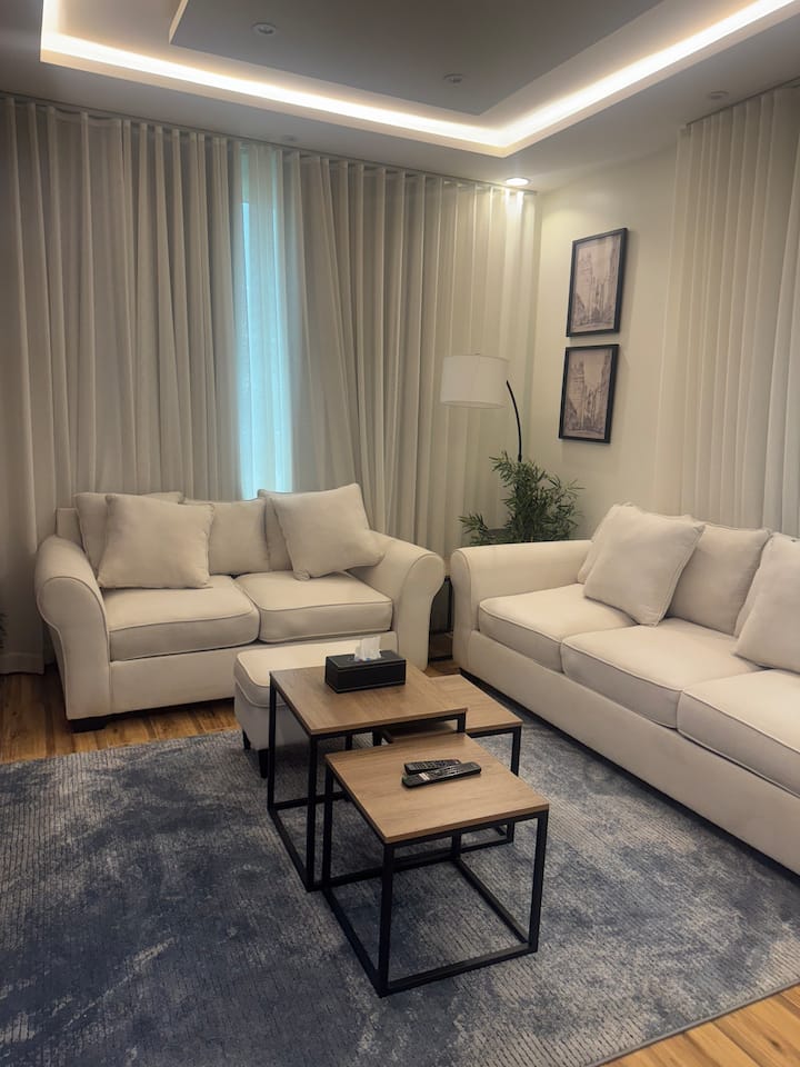 Chic One-bedroom Apartment - Riyadh King Khalid Airport (RUH)