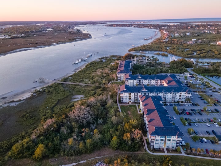 Luxury Costal Oasis Close To Beach & Amphitheater - St. Augustine, FL