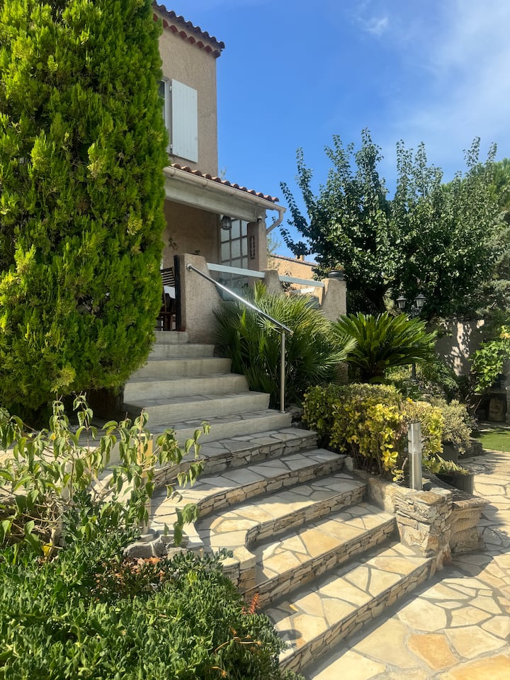 Villa De Charme Avec Piscine - Sanary-sur-Mer