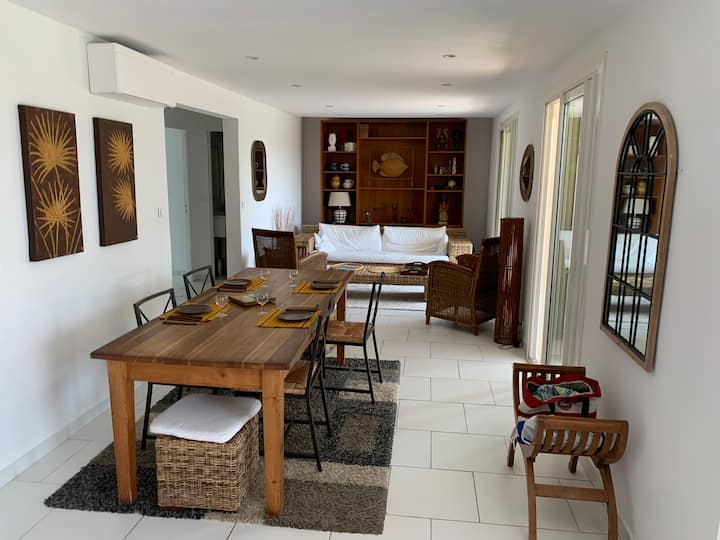 100m2 Vue Mer Avec Terrasse Et Grand Jardin - Bandol