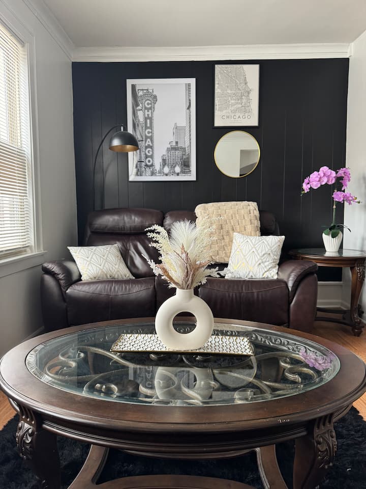 3br 1ba Apt Near Downtown Chicago - Cozy & Stylish - 