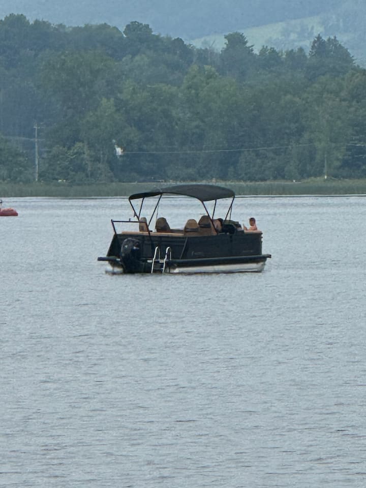 Lake Life Cottage - Pittsfield, MA