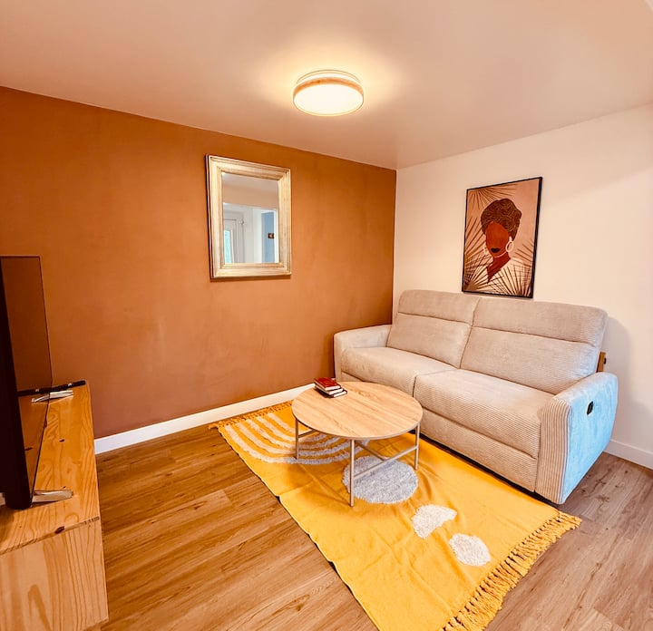 P10 Accès Privé, 2 Pièces Et Proche Gare, Verif Id - Nancy