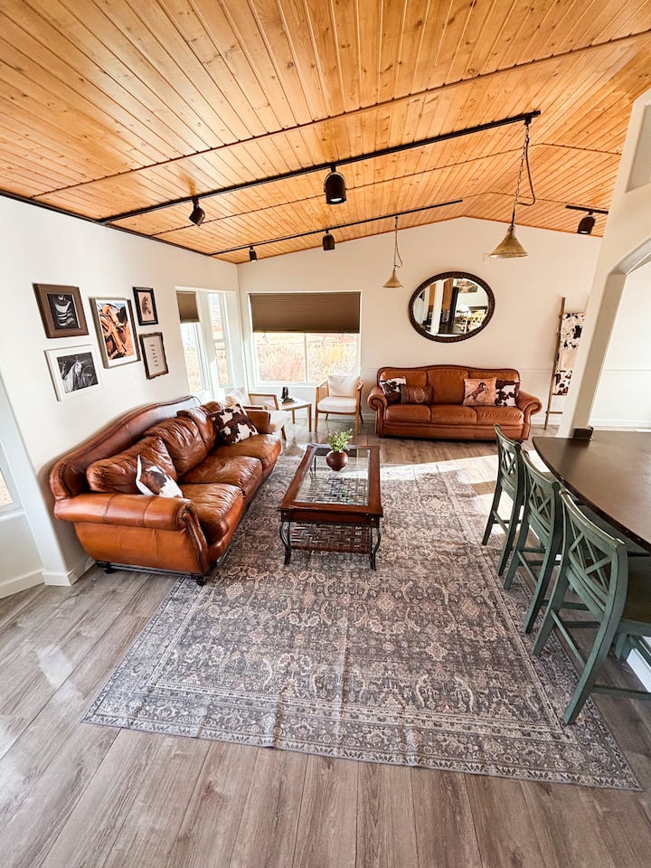 Gunsmoke Hideout - Kanab, UT