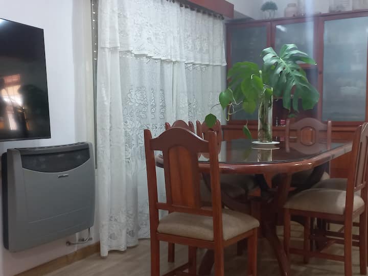 Magnífica Casa Con Garaje. - Luján