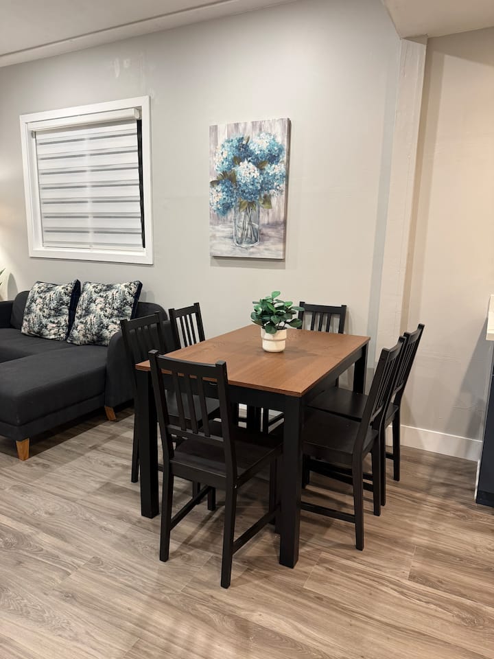 New Remodel Sunset 3 Br King Suite With Parking - San Francisco, CA