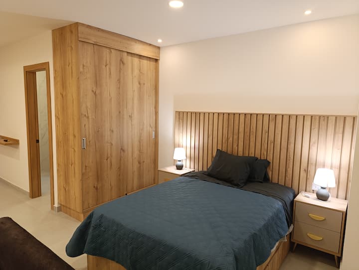 Elegante Y Amplio Estudio - Quito