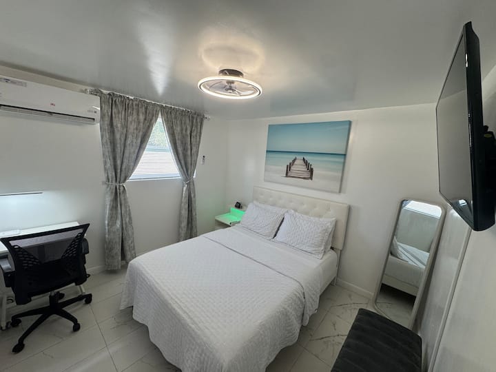 Private Room - Tampa