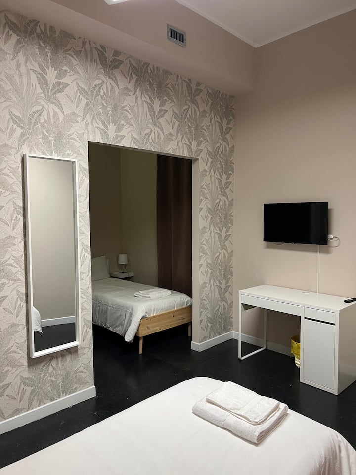Camera Doppia Con Bagno Privato - Piacenza
