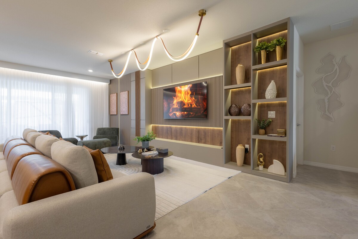 2025 NEW Themed 10 BRD/Pool LED At Windsor Cay - Airbnb