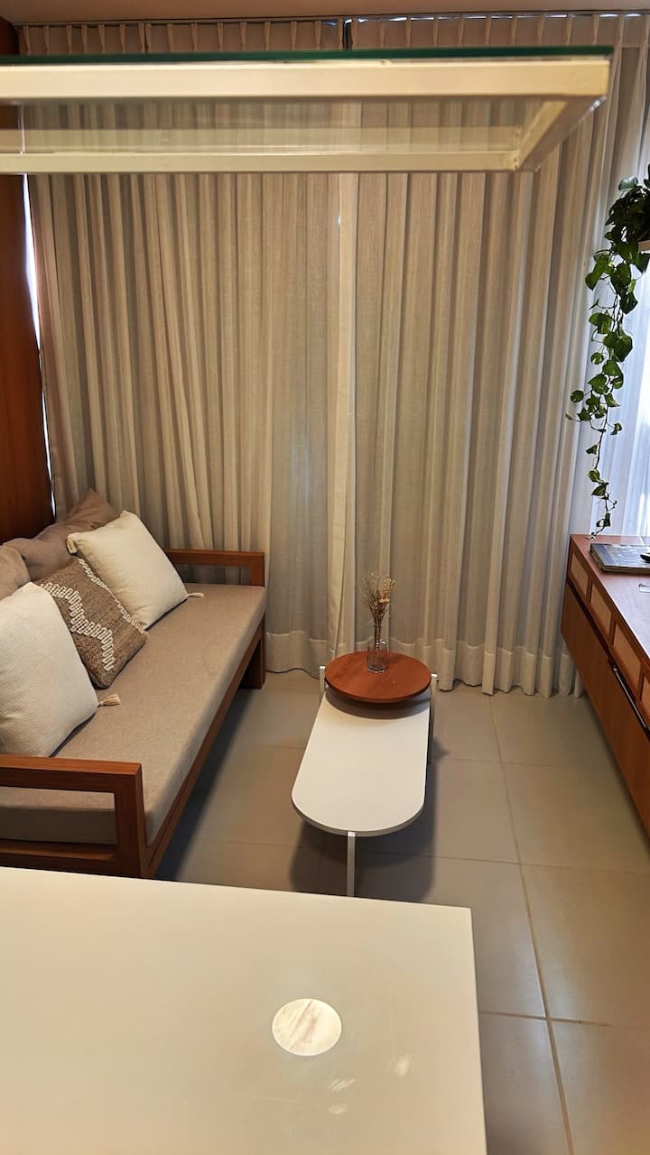 Apartamento C/ Piscina Próximo à Praia E Farol - Salvador