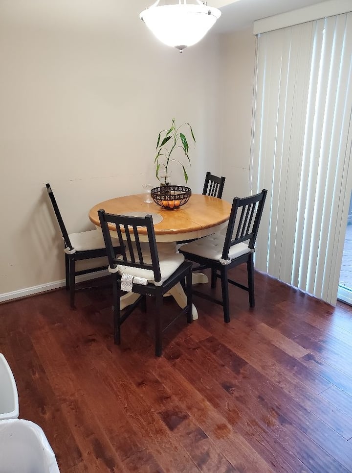 Acogedora Casa - Germantown, MD