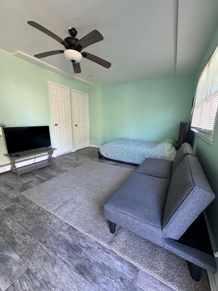 Private Studio Apt - Everything Is New - Staten Island, NY