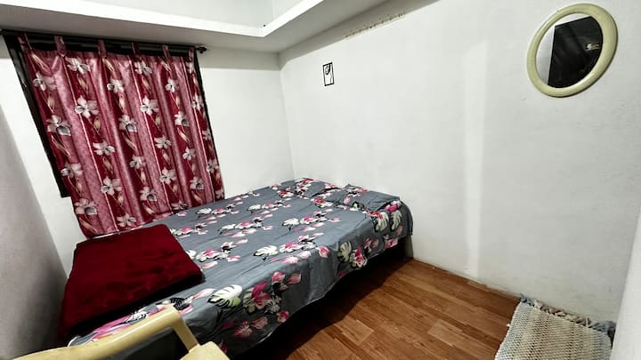 Couple Room Vth Hall And Bedroom - Hampi