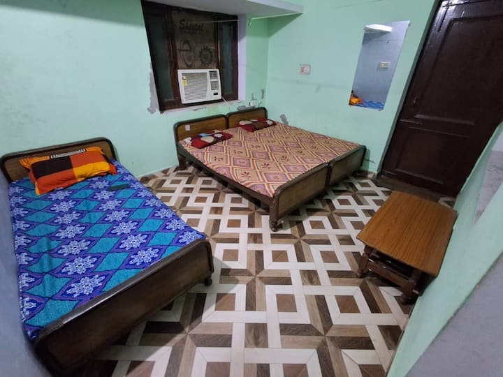 2 Bhk In Vrindavan Bankey Bihari - Vrindavan