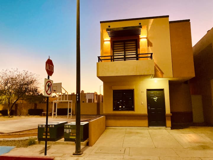 Fabulosa Casa Familiar, Aeropuerto, Gym Y Alberca. - Hermosillo