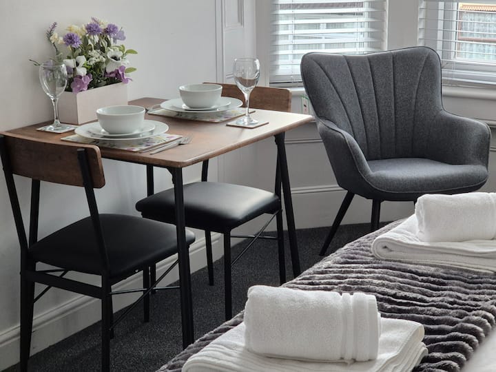 #4 Studio Portsmouth Apartment - Gosport