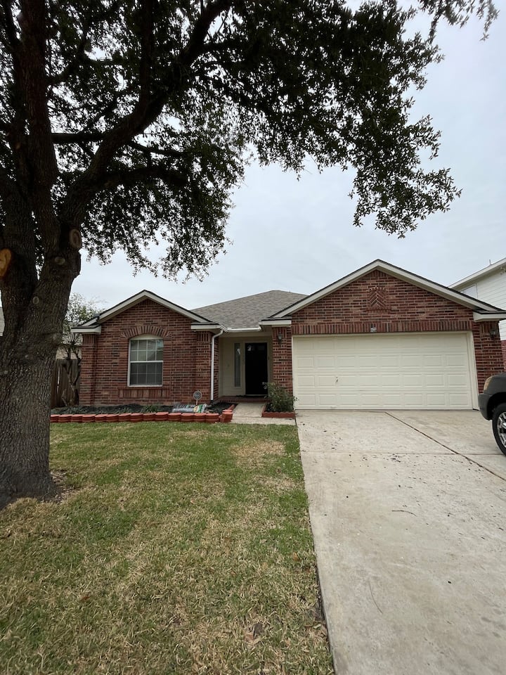 Cozy 3 Bedroom 2 Bath House - Barker Lake, Cypress