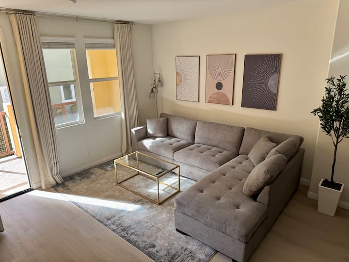 Modern Disney Townhouse | 4br 3.5ba Private Garage - オレンジ 郡