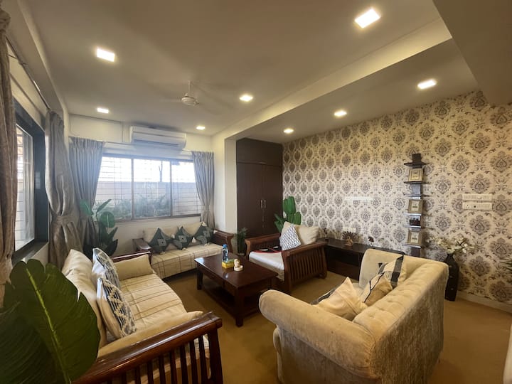 Hilltop Hideaway Spacez Pool Villa - Mumbai