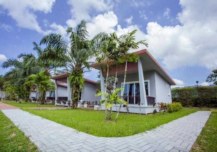 Comfy Poolside Cottage In The Khaolak Mountain - Khao Lak