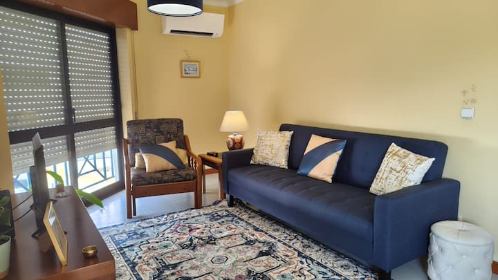 Coast Apartment South Of Lisbon 2 Bed, Spacious - Setúbal