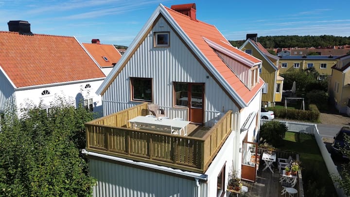 1920s Charm | Sunny Balcony | Near City Centre - Göteborg