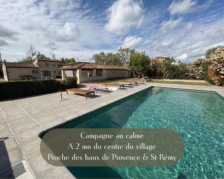 Charme Provençal : Mas Authentique Avec Piscine - Maussane-les-Alpilles