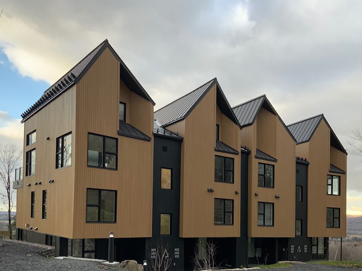 Condo Ski-in, Ski-out, Au Mois - Bromont