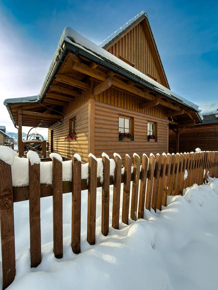 Tatralake Log Cabin Near Lake And Aquapark - Bešeňová
