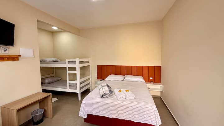 Quarto A 400m Do Beto Carrero - Ebenézer 3 - Penha