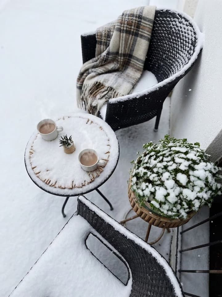 Warm Studio: Bbb Parkside & Xmas Markets - Budapest