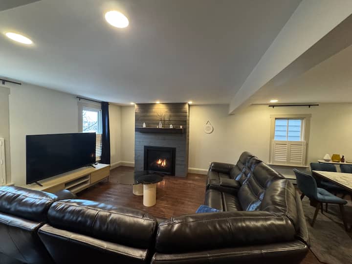 Hot Tub, 2 Car Garage, 2 Min Walk To Bucknell! - Lewisburg, PA