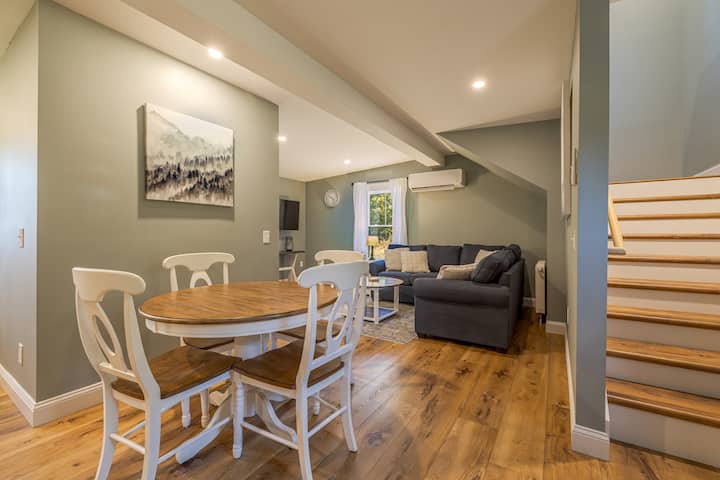 2 Br Renovated Ellsworth Apt! [Cityside Townhouse] - Acadia National Park