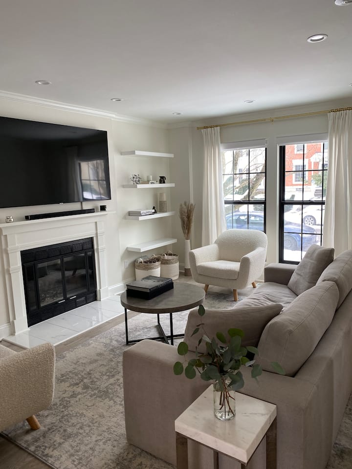 Beautiful Harrison West Home! - 콜럼버스