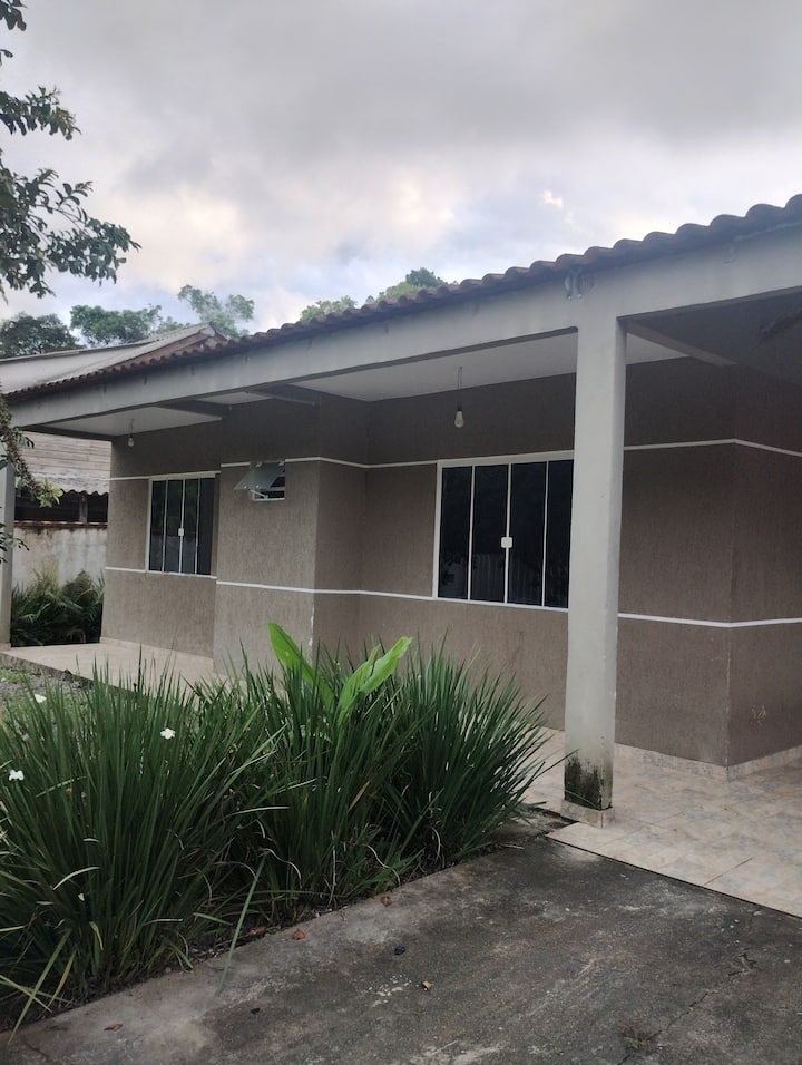 Casa Muito Confortável E Grande. - Itapoá