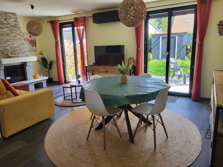 Maison Plain Pied Avec Jardin Et Place De Parking. - Nord