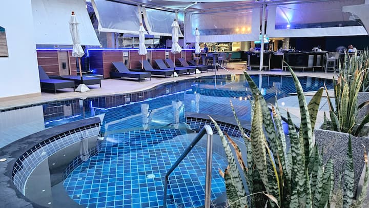 Absolute Bangla Suites  6 People Unit 213 - Patong Beach