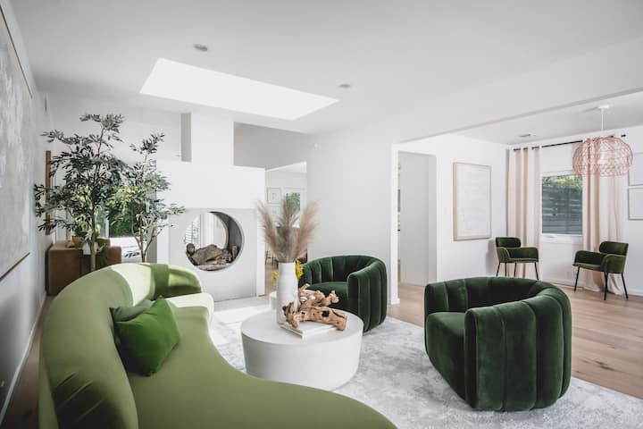 Melrose Modern 3bd2bath 2300sf House - Safe Quiet - Los Angeles, CA