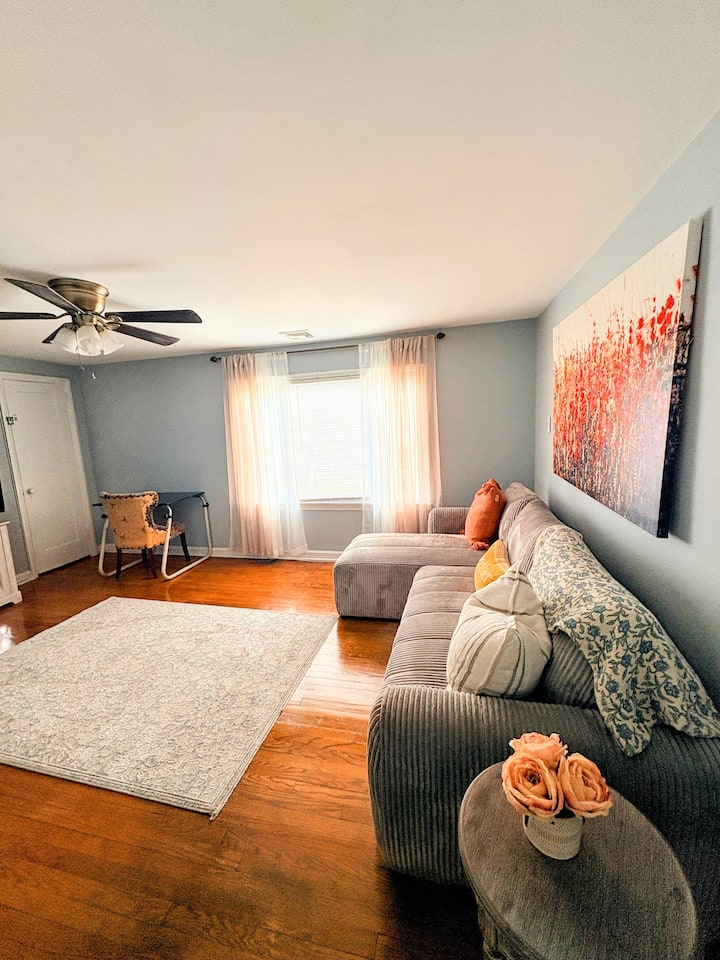 Home Away From Home - 霍索恩