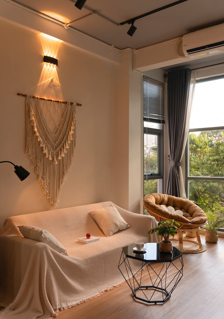 Spacious 2br For 6 Pax • Canal View • Dictrict 1 - Ho Chi Minh City