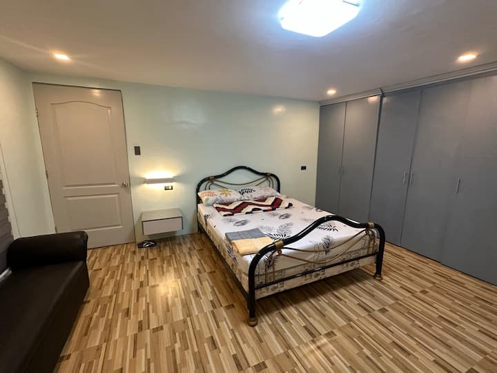 A Room In The Heart Of The City - Legazpi City