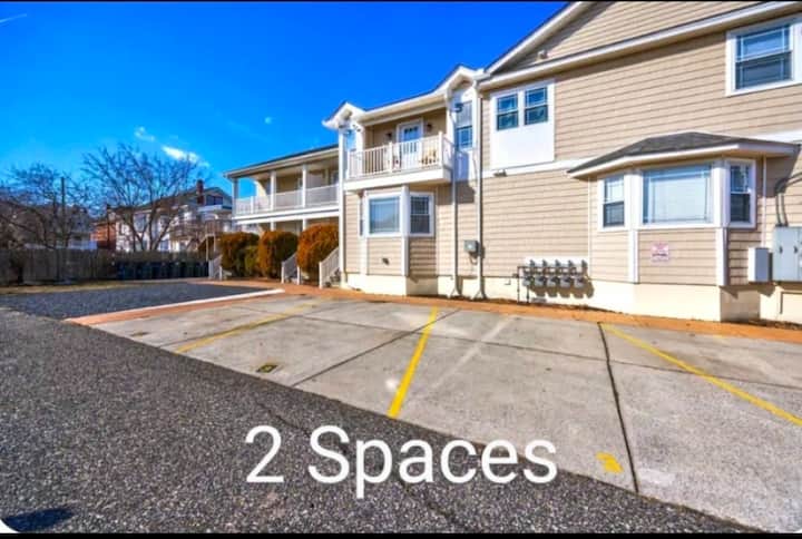 3br, 1.5 Ba Townhome 2 Blocks From The Beach! - Wildwood, NJ
