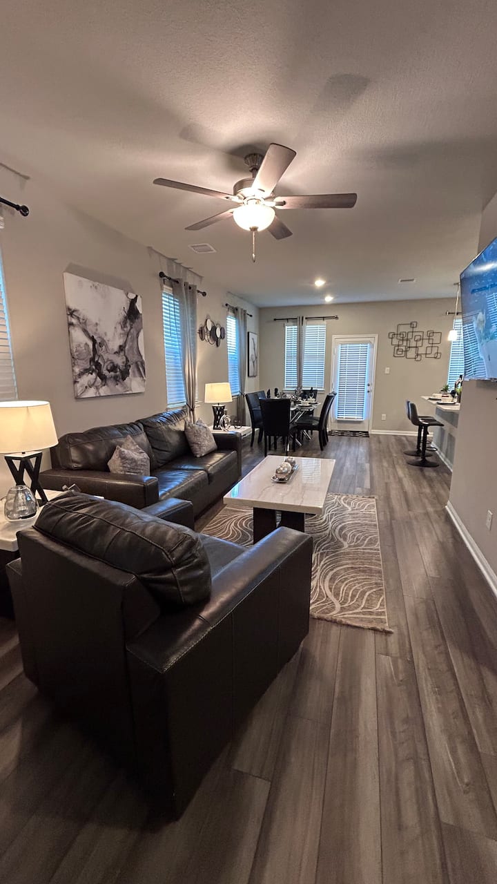 Charming  Brand New Townhome In League City ! - League City, TX
