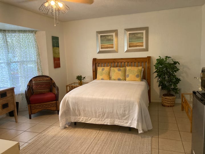 Peaceful Oasis - Deltona, FL