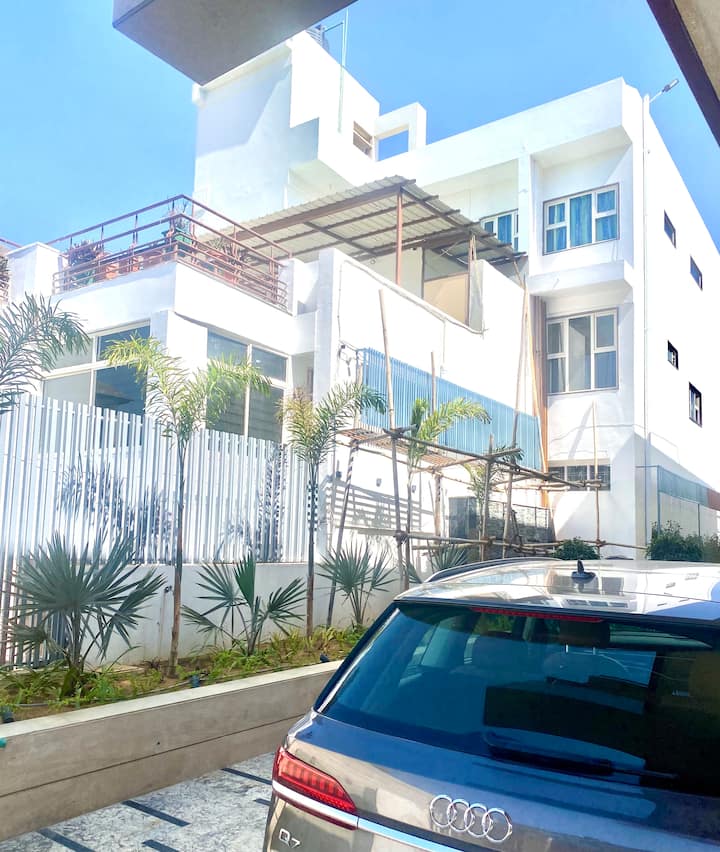 The White Outhouse At Banipark (Ground Floor) - 齋浦爾