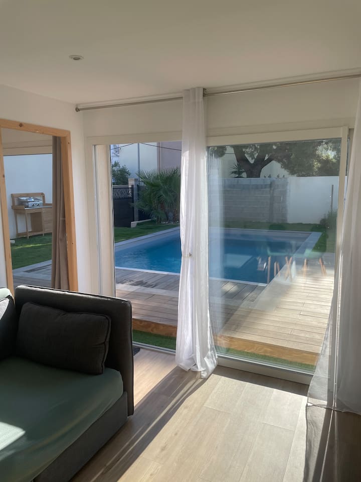 Maison Individuelle Neuve T2 Avec Sa Piscine ! - Saint-Martin-de-Crau