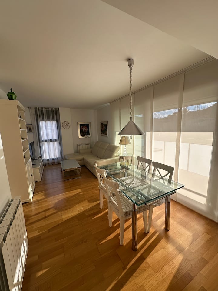 Luminoso Dúplex Con Piscina - Tossa de Mar