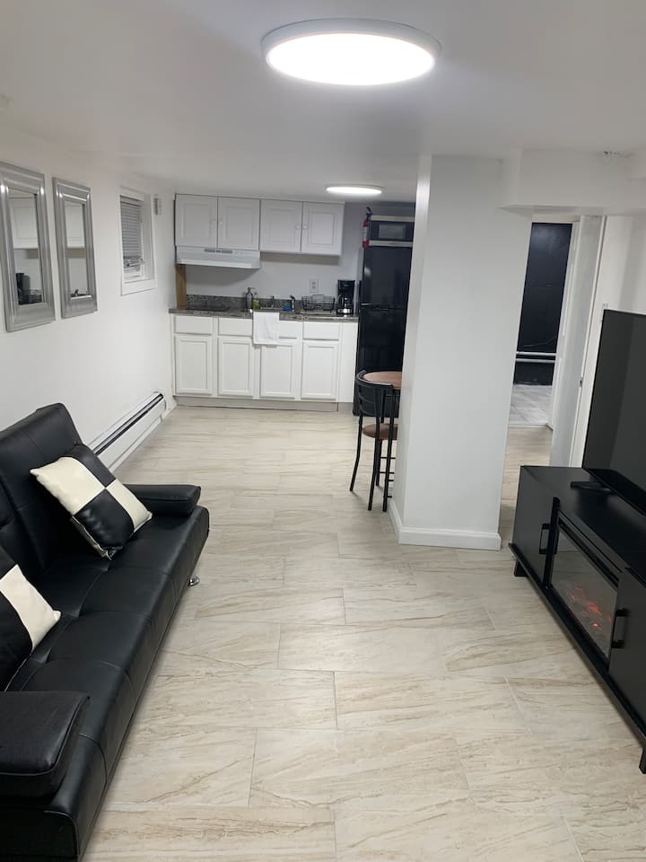 Private 1 Bedroom Basement Apt - Staten Island, NY