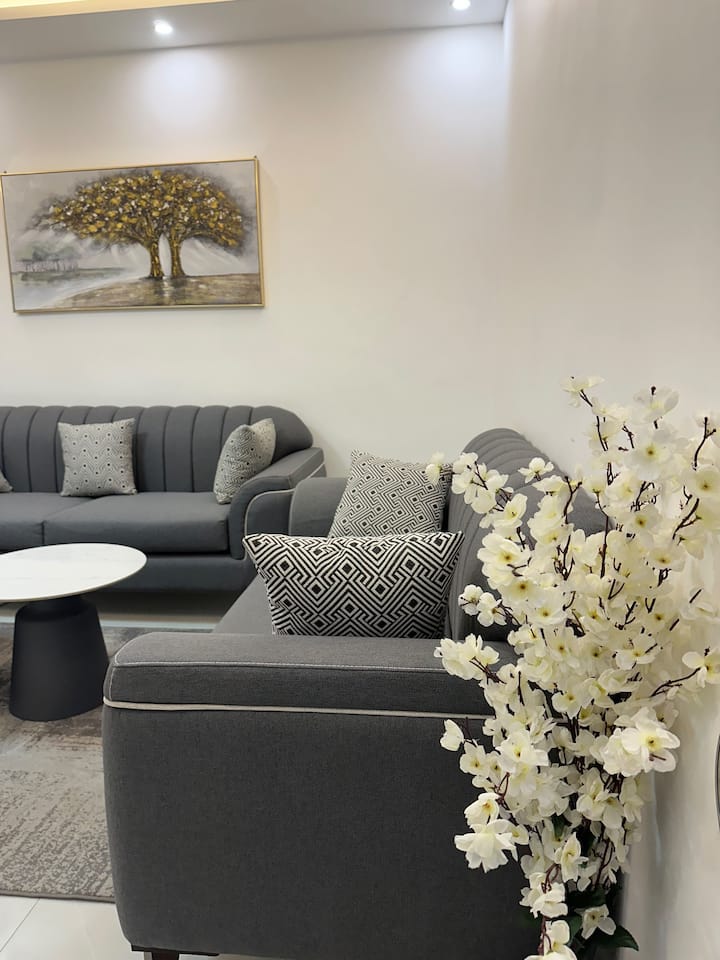 New &Cozy 2br | Prime Amman Spot - عمّان
